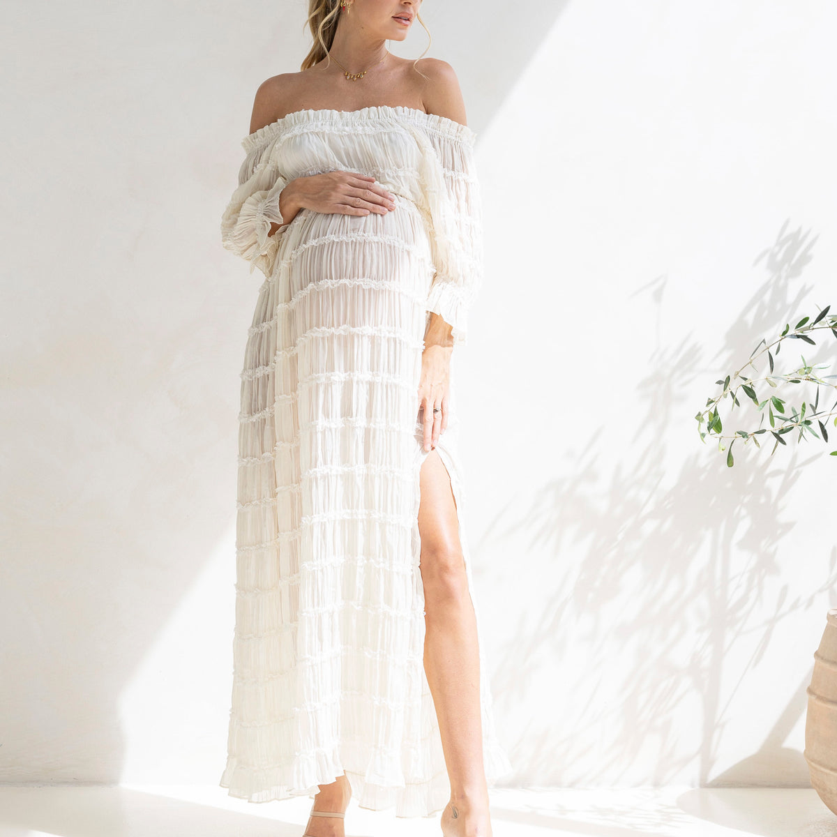 Mariana Sheer Maternity Photoshoot Dress in White – Angel Maternity USA